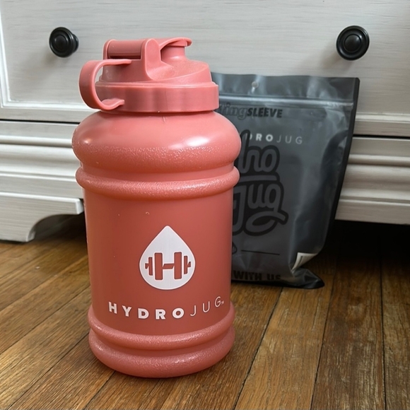 HydroJug | Kitchen | Hydrojug Pink Dining Water Bottle | Poshmark